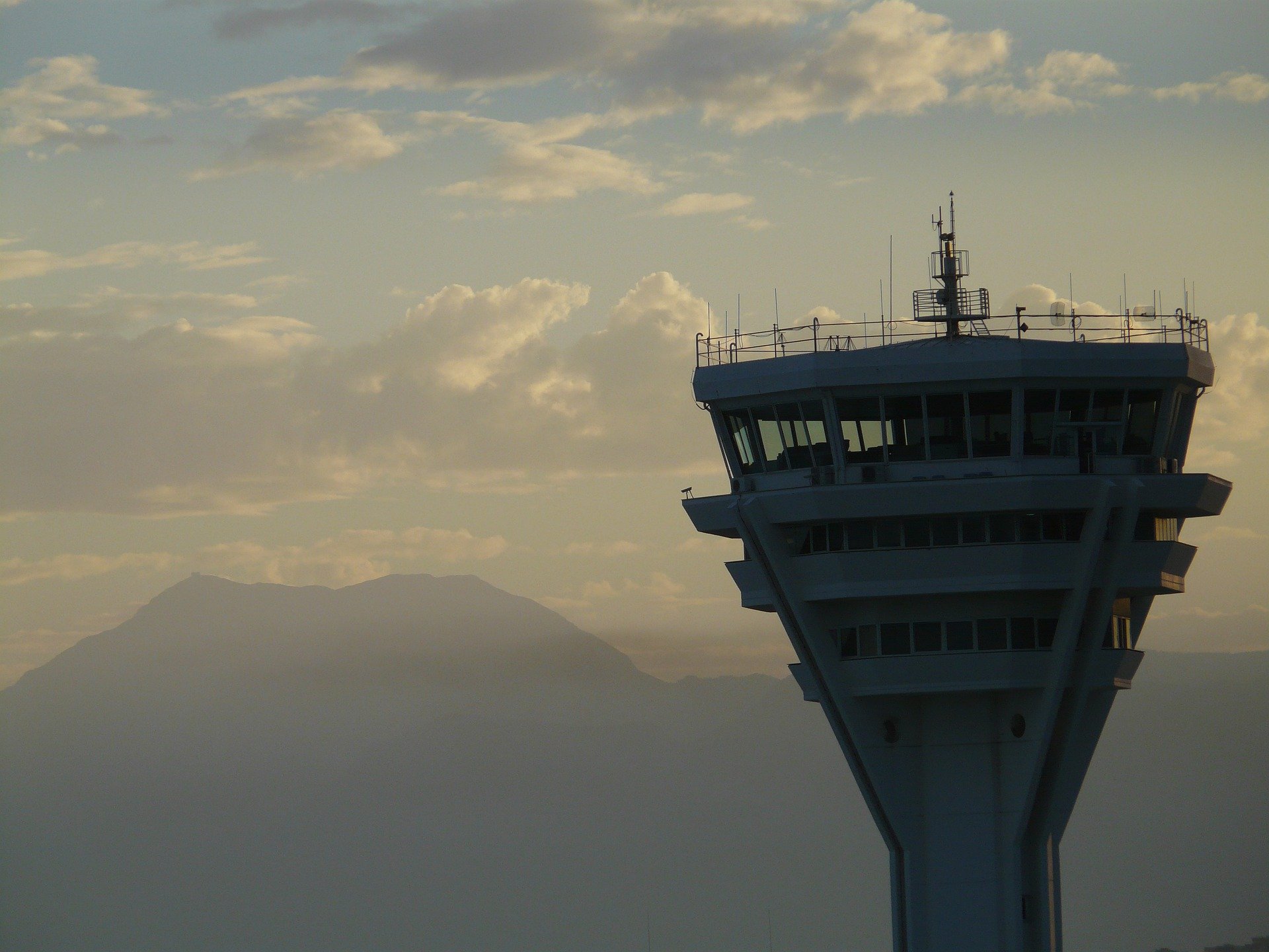 40 Must-Know Pilot-ATC Radio Phrases for VFR Pilots | Pilot Headquarters